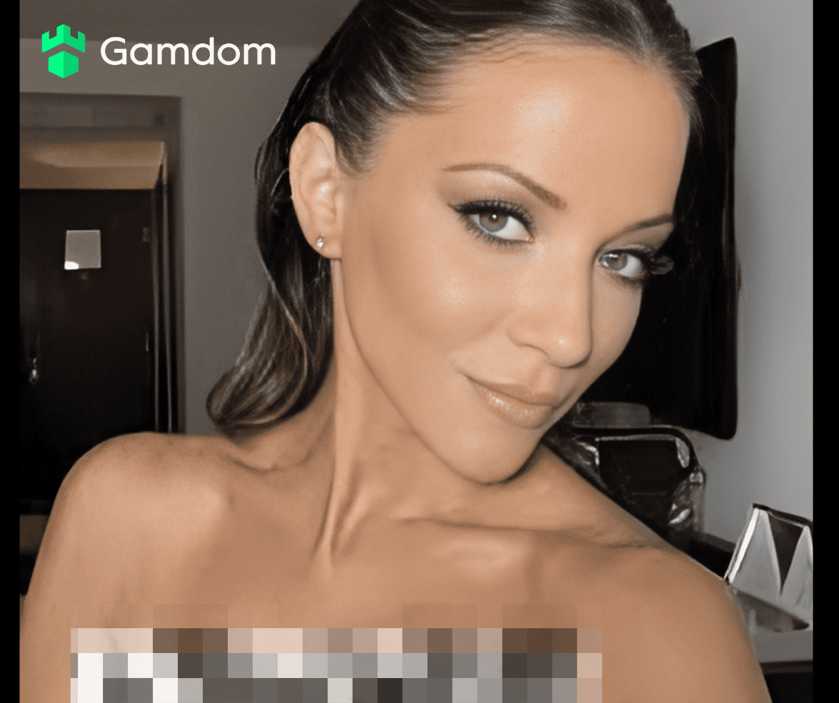 “Sporticia Addams” Steals The Spotlight On Halloween 👀 - Hoops Central